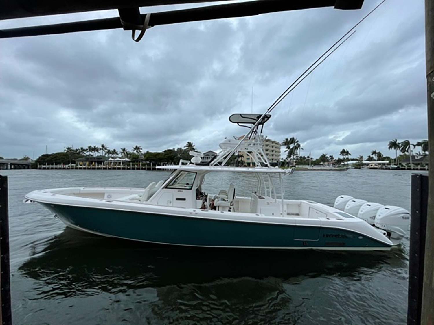 43′-Everglades – Dockside Marine Surveyors
