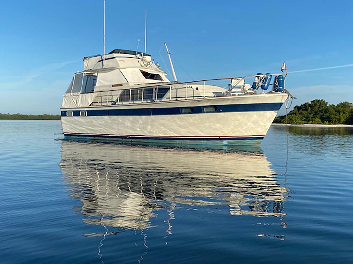 55′-Chris-Craft – Dockside Marine Surveyors